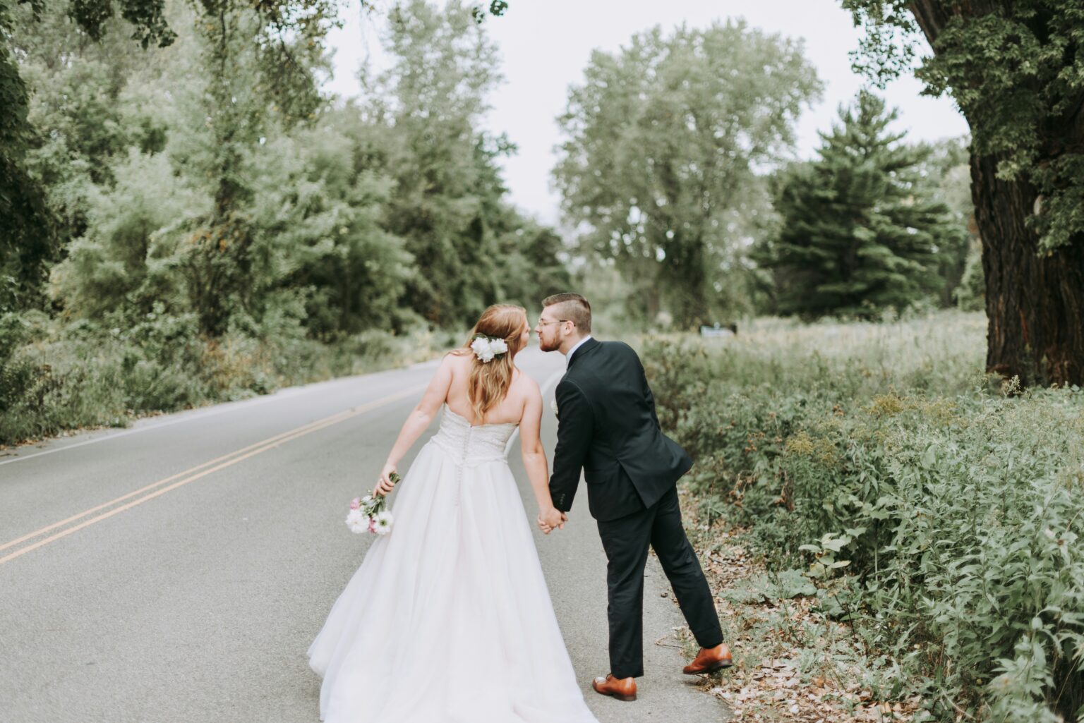 Exactly How to Spend Your $5000 Wedding Budget